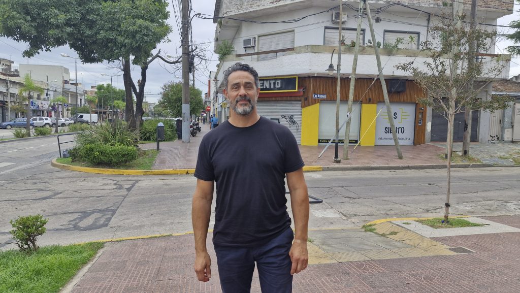 Leandro Saint Bonnet presenta la nueva cámara comercial de San Fernando ...